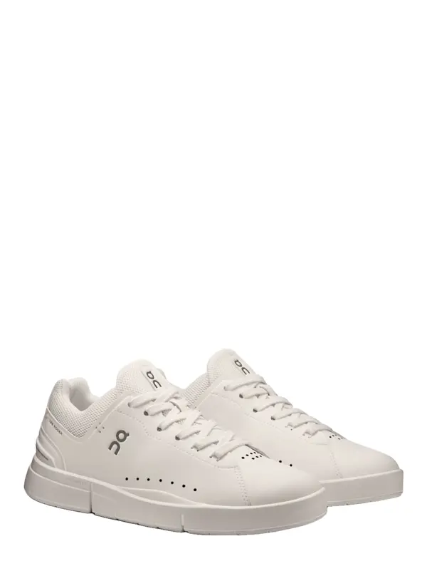 On The Roger Advantage Sneakers - White