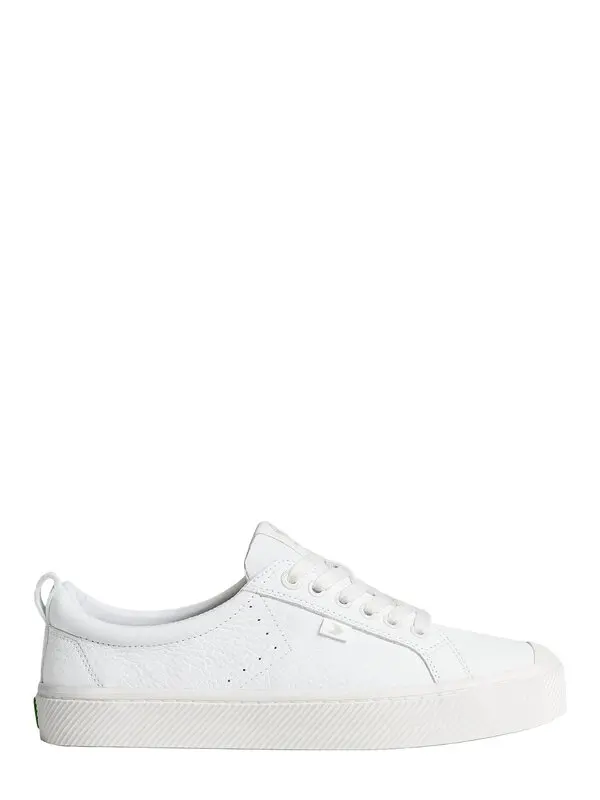 Cariuma Oca Low Leather Sneakers - Off-white - Premium Leather