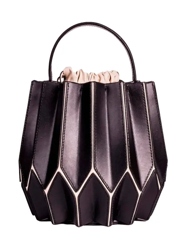 RYZÍ Gamora Medium Leather Bucket Bag - Black