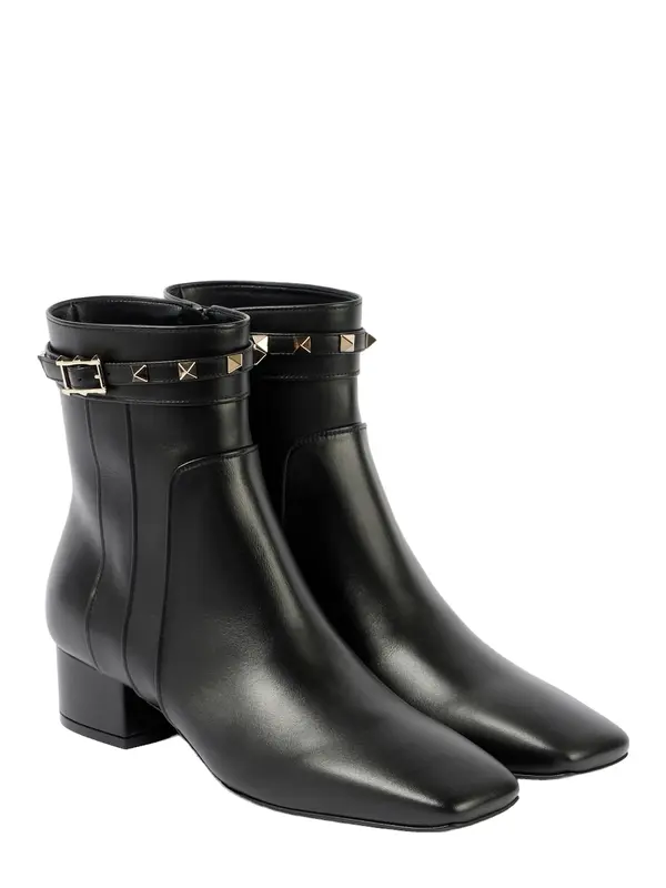 Valentino Garavani Rockstud 40 Leather Ankle Boots - Black
