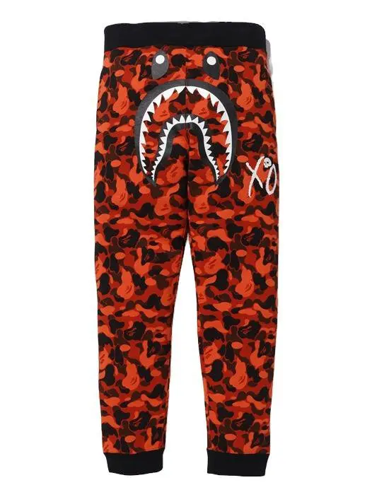 A BATHING APE X Xo Camo Shark Slim Sweat Pants - Orange