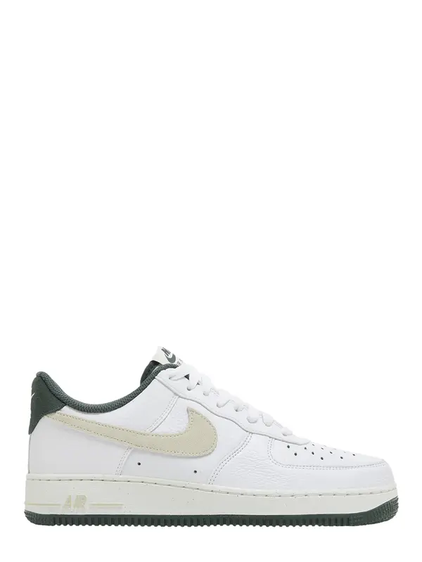 Nike Air Force 1 '07 Lv8 Sneakers - White
