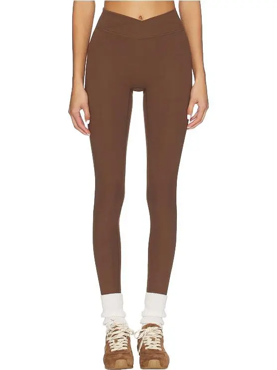 437 The V Legging In Brown - Teddy