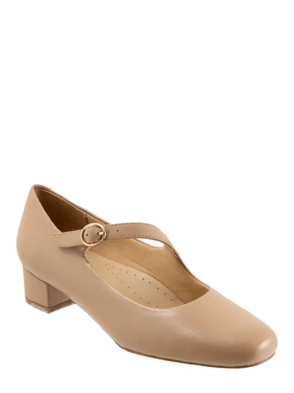 Trotters Desna Leather Pumps - Beige