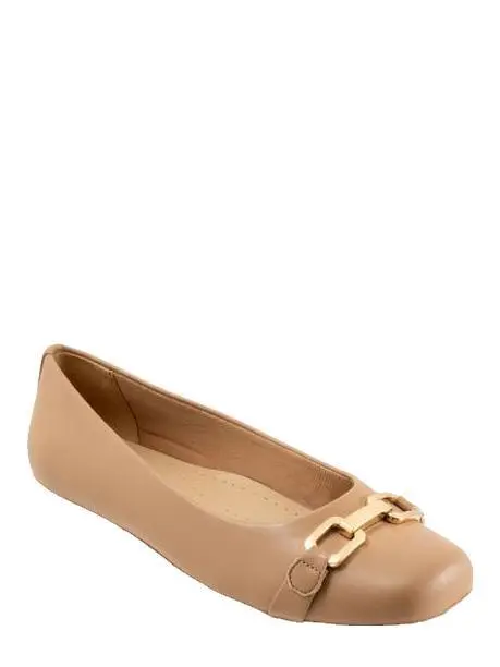 Trotters Sadie Flat - Beige