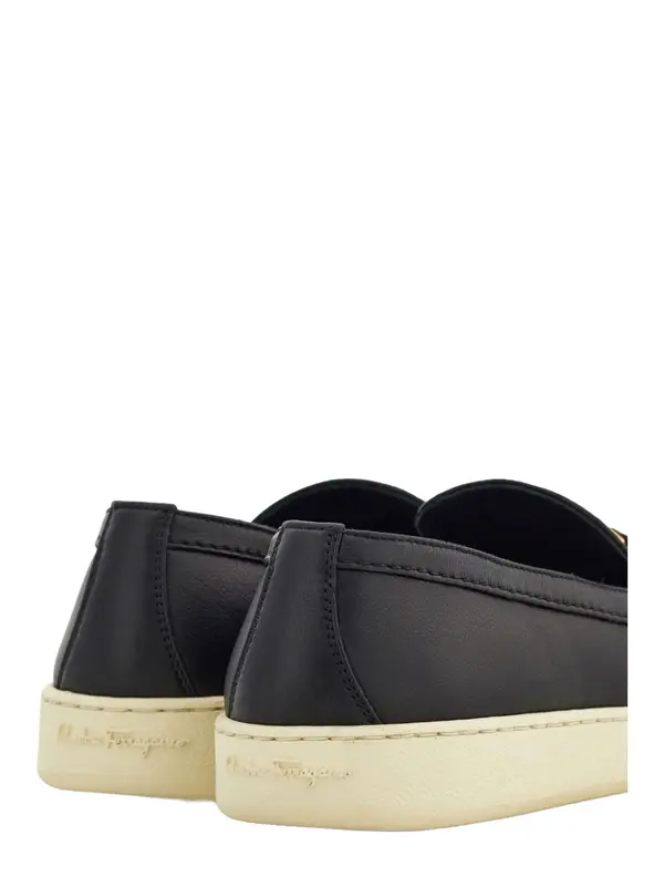 FERRAGAMO Vara Buckle Loafers - Black