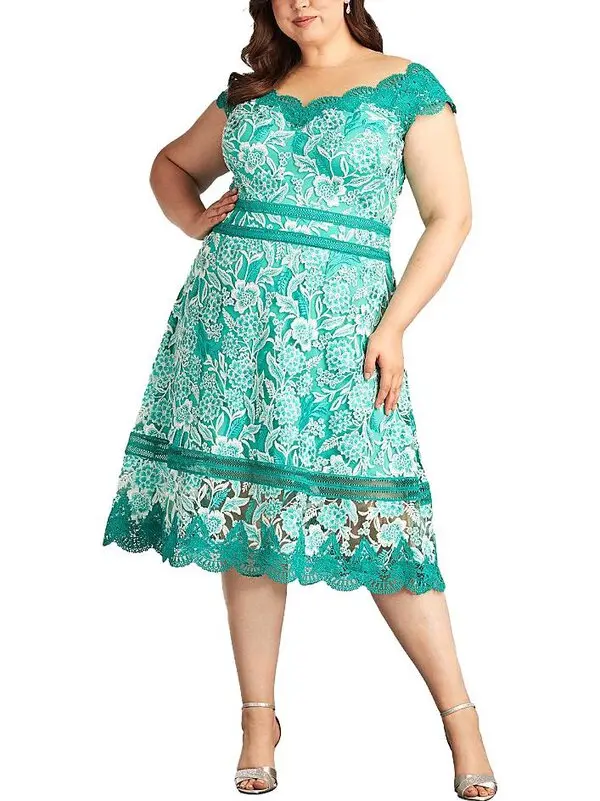 Tadashi Shoji Plus Nance Double Banded Scalloped Lace Dress - Green