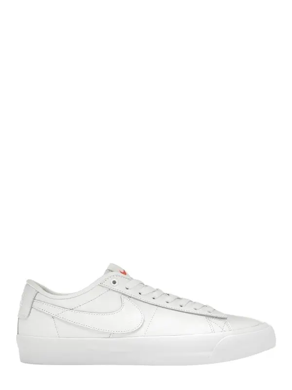 Nike Zoom Blazer Low Pro Gt Iso Sneakers - White