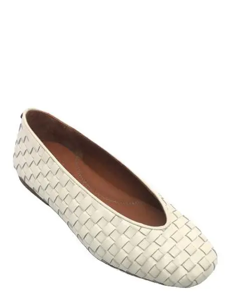 Gentle Souls Willow Woven Flat - Stone Leather