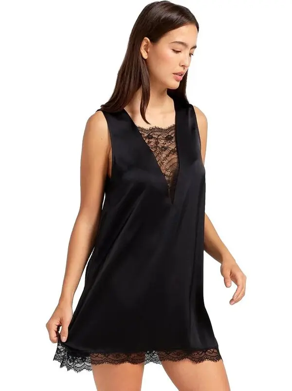 BELLE & BLOOM After Party Lace Mini Dress - Black