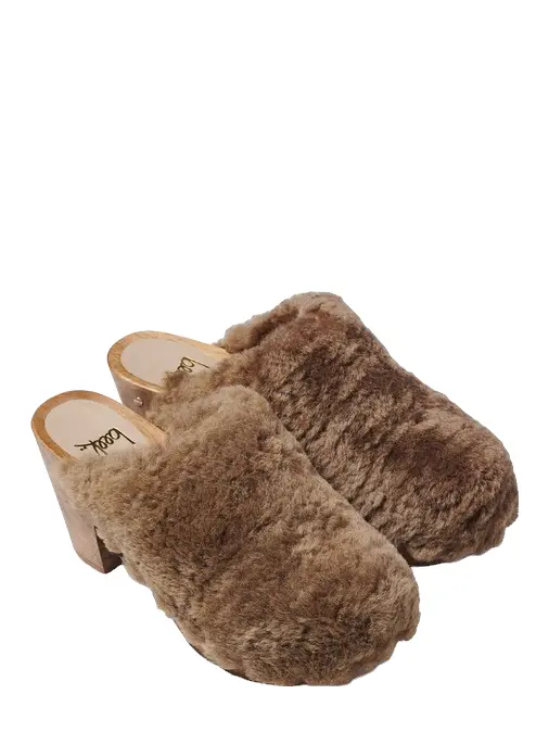 Beek Woodpecker Más Shearling Clogs - Natural