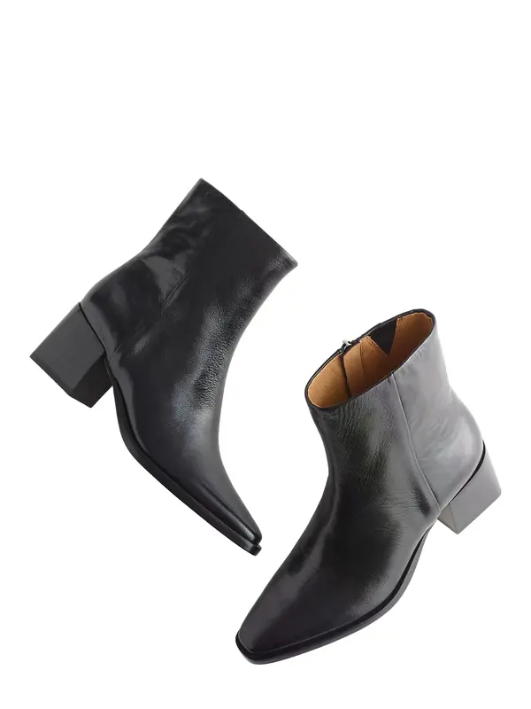 Madewell Ardin Crinkled Leather Ankle Boots - True Black