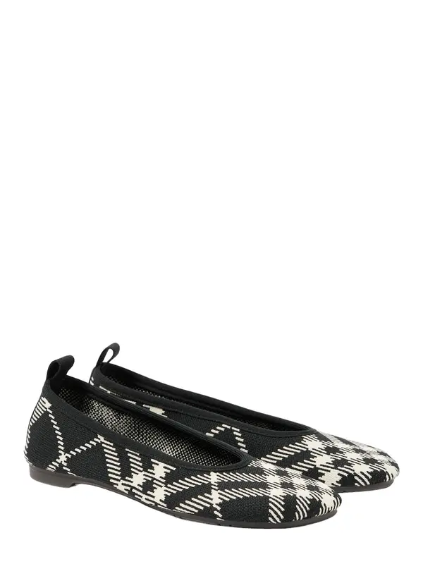 Burberry Leather Ballerinas - Black