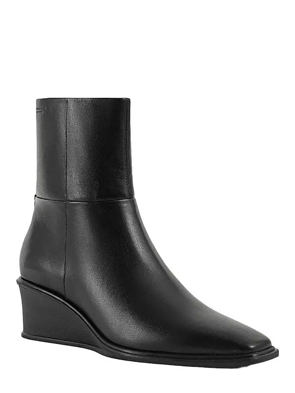 VAGABOND SHOEMAKERS Aino Ankle Boots - Black