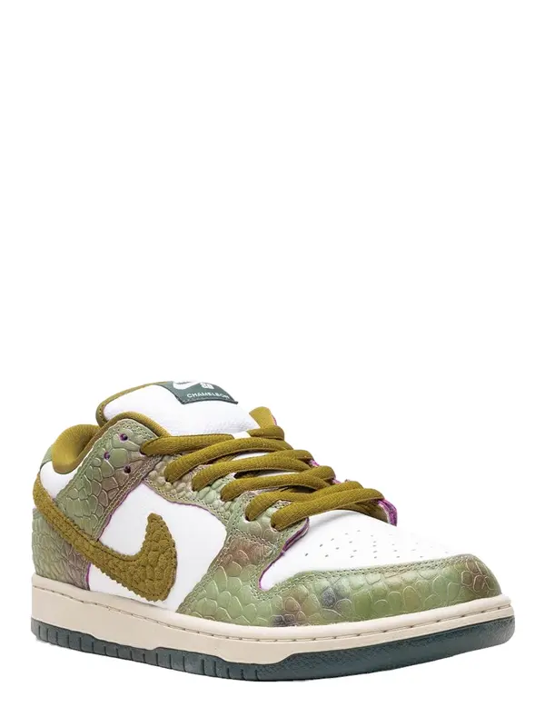 Nike X Alexis Sablone Sb Dunk Low Pro Chameleon Sneakers - Green
