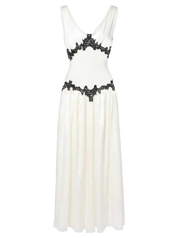 Gabriela Hearst Highland Embroidered Gown - White