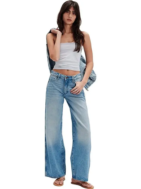 Wrangler World Wide Mid-rise Wide-leg Jeans - Rocky Wash