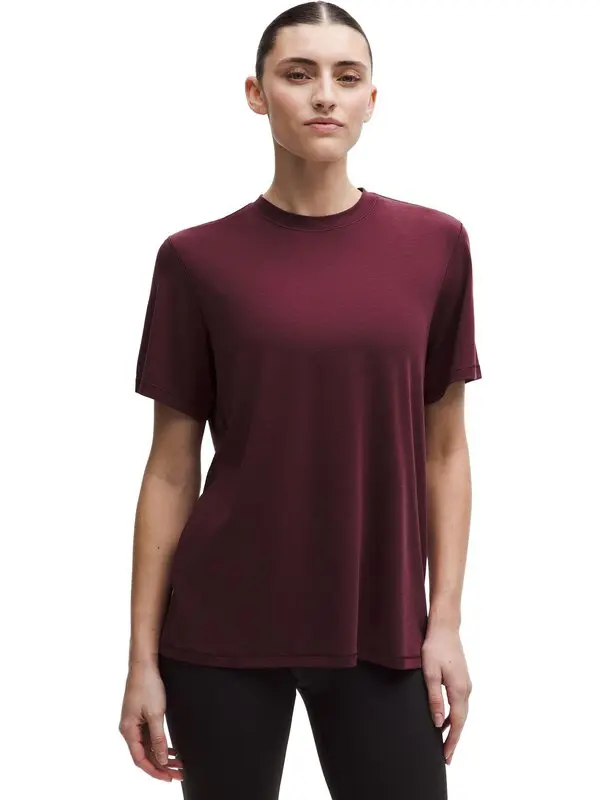 Lululemon Jersey Training Short-sleeve Shirt - Burgundy Bay