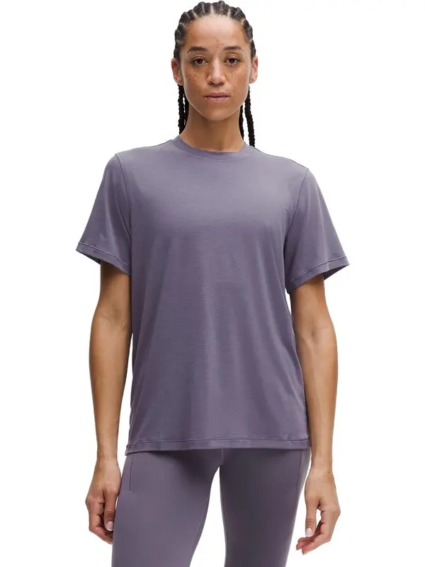 Lululemon Jersey Training Short-sleeve Shirt - Grape Mist