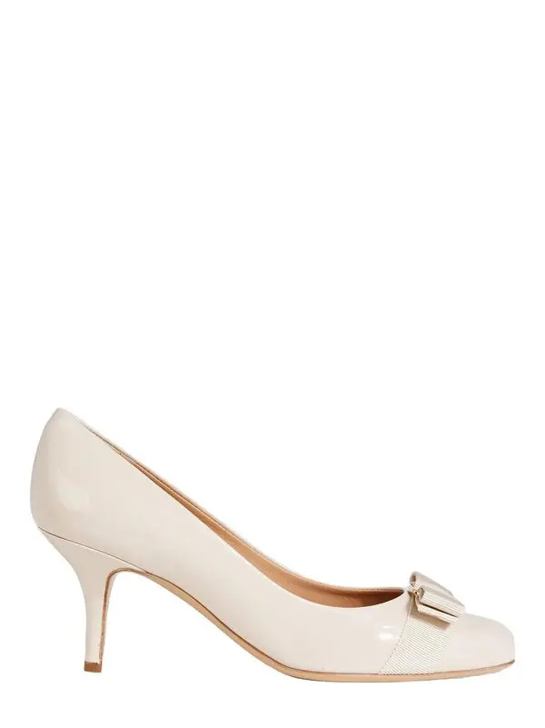 FERRAGAMO Carla 70 Patent-leather Pumps With Bow Detailing - Ecru