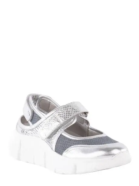 Seychelles Track Star Sneaker - Silver/ Silver Leather