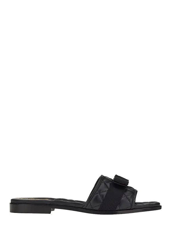 FERRAGAMO Quilted Lambskin Flat Sandals - Nero