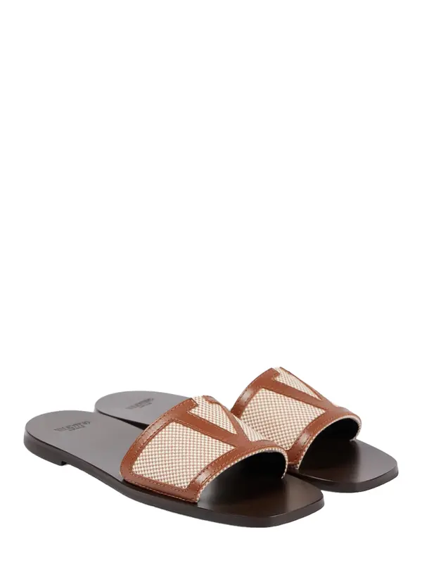 Valentino Garavani Viva Superstar Slides - Neutrals