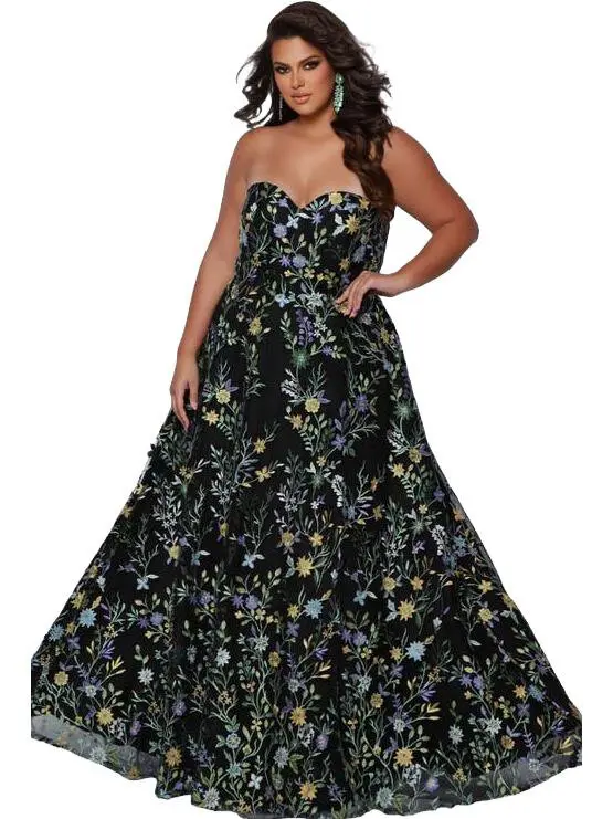 SYDNEY'S CLOSET Floral Sweetheart Neckline A-line Gown - Black Floral