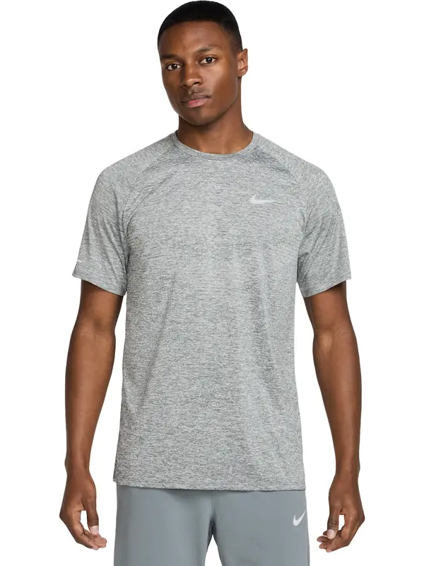 Nike Stride Dri-fit Adv Short-sleeve Running Top - Grey