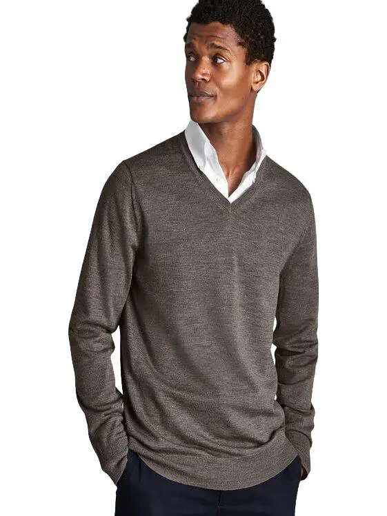 CHARLES TYRWHITT Pure Merino V Neck Sweater - Mocha