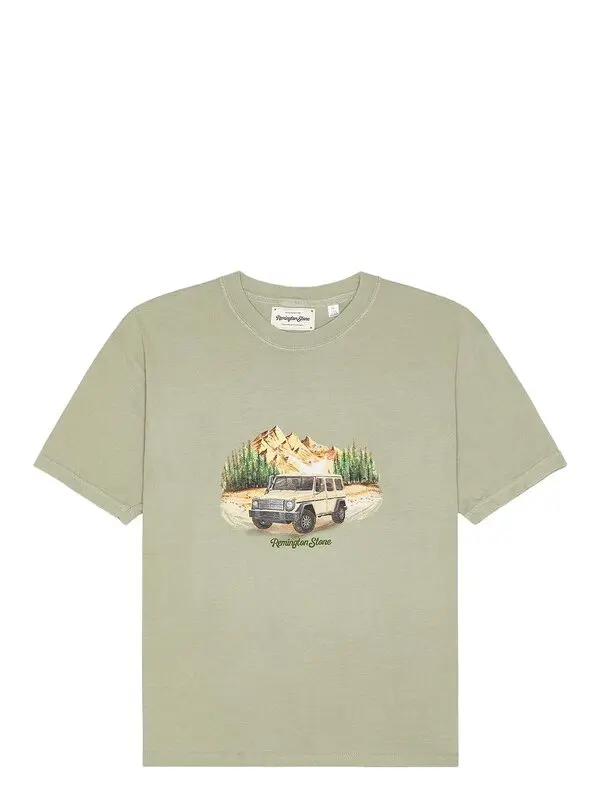 REMINGTON STONE Wagon Tee In Green - Sandstone