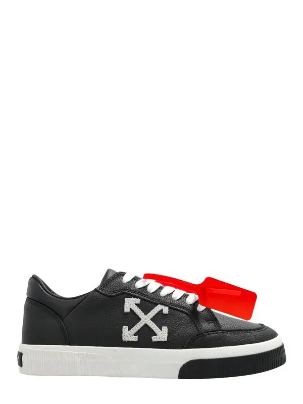 Off-White Vulcanized Low Top Sneakers - Black
