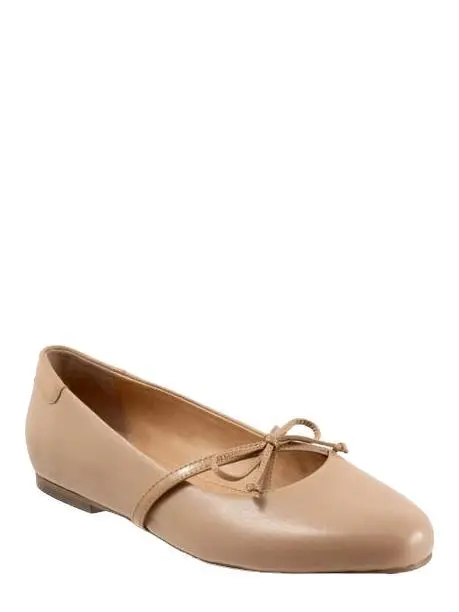 Trotters Carissa Ballet Flat - Beige