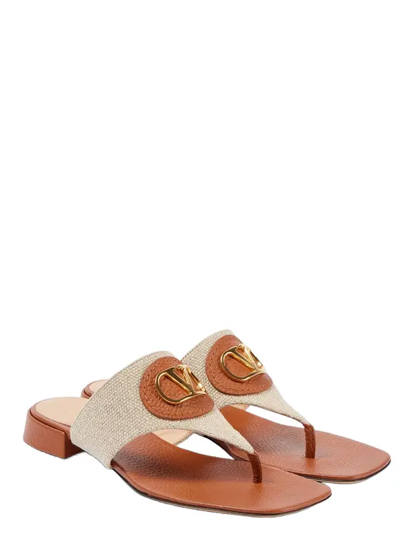 Valentino Garavani Vlogo Signature Canvas Thong Sandals - Neutrals