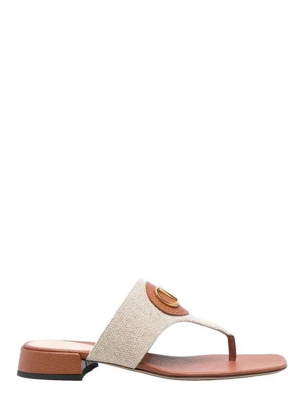 Valentino Garavani Vlogo Signature Flat Sandals - Neutrals
