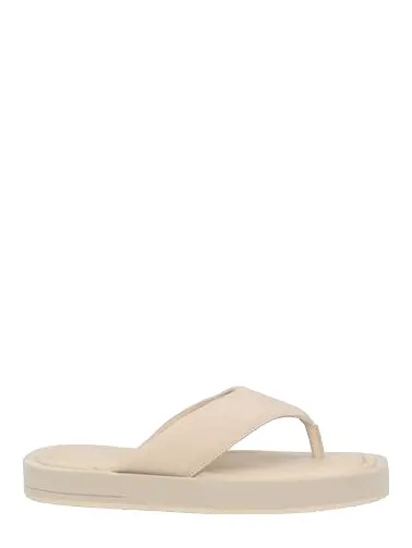 COPENHAGEN  Leather Thong Sandals - Beige