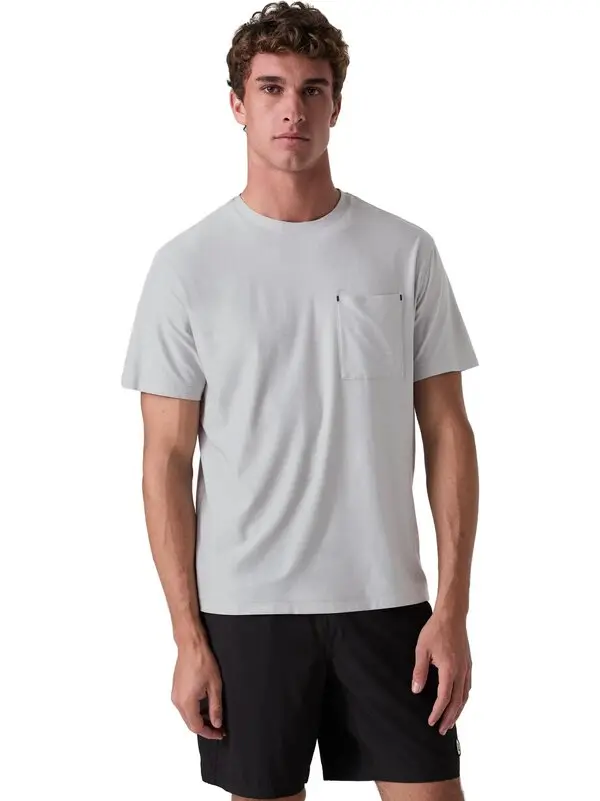 Vuori Short Seeve Strato Pocket T-shirt Reaxed Fit - Platinum Heather