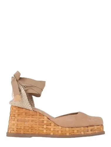 CastaÑer Leather Espadrilles With Wedge - Beige
