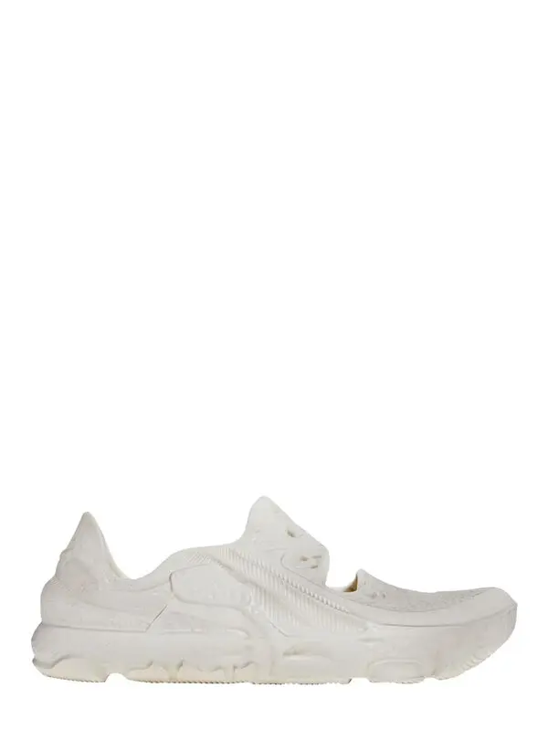 Nike Ispa Universal Sneakers - Cream