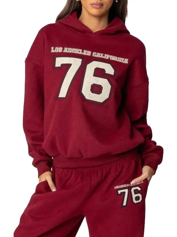 EDIKTED 76 Cali Appliqué Graphic Hoodie - Burgundy