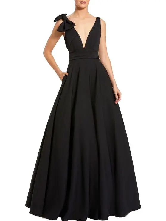 Mac Duggal Crepe Plunge Neck Ballgown With Bow - Black