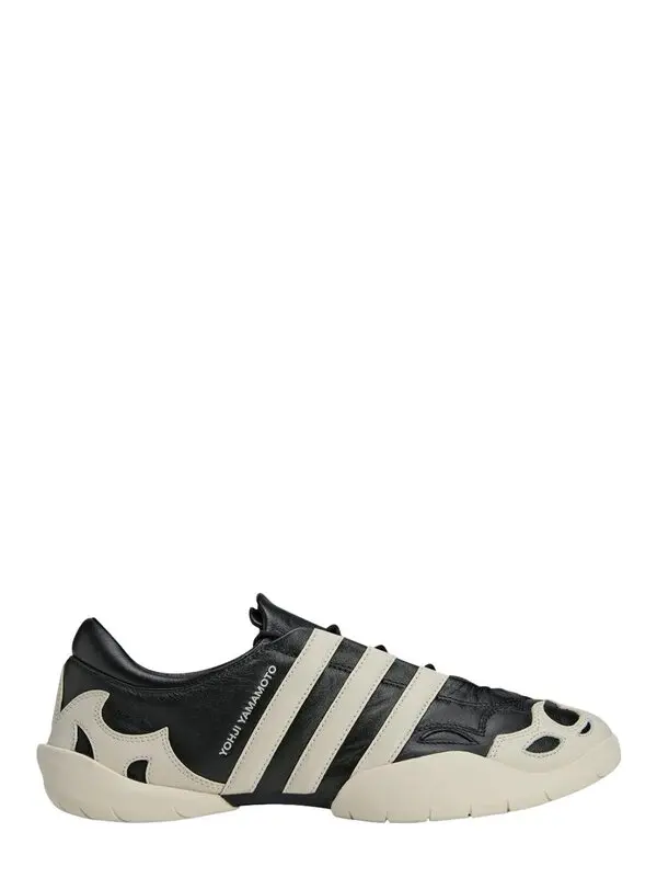 Adidas Y-3 Regu 2002 Sneakers - Black