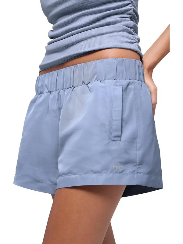 Alo Yoga High-waist Socialite Short - Winter Frost