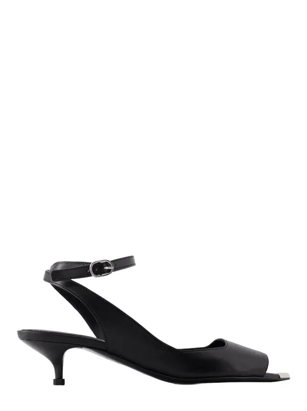 Alexander McQueen Leather Sandals With Silver Tone Detail - Black