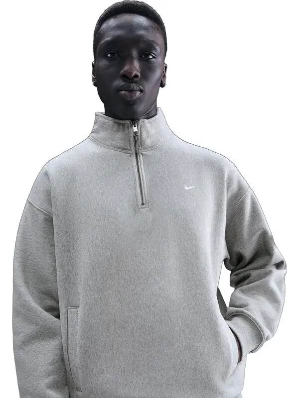 Nike Solo Swoosh Fleece Quarter-zip Top - Grey