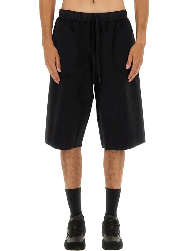 MAISON MARGIELA Shorts With Logo - Black