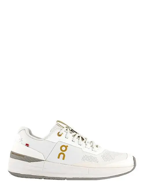 On The Roger Pro Ace Low-top Trainers - Ivory Fog
