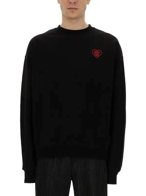 FAMILY FIRST Sweatshirt With Heart Embroidery - Black