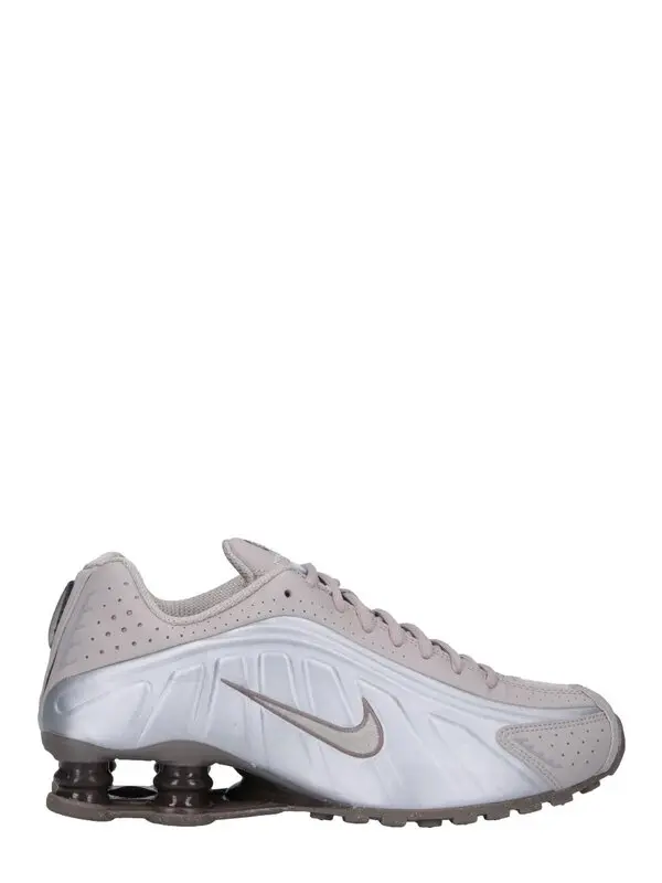 Nike Shox R4 Sneakers - Gray