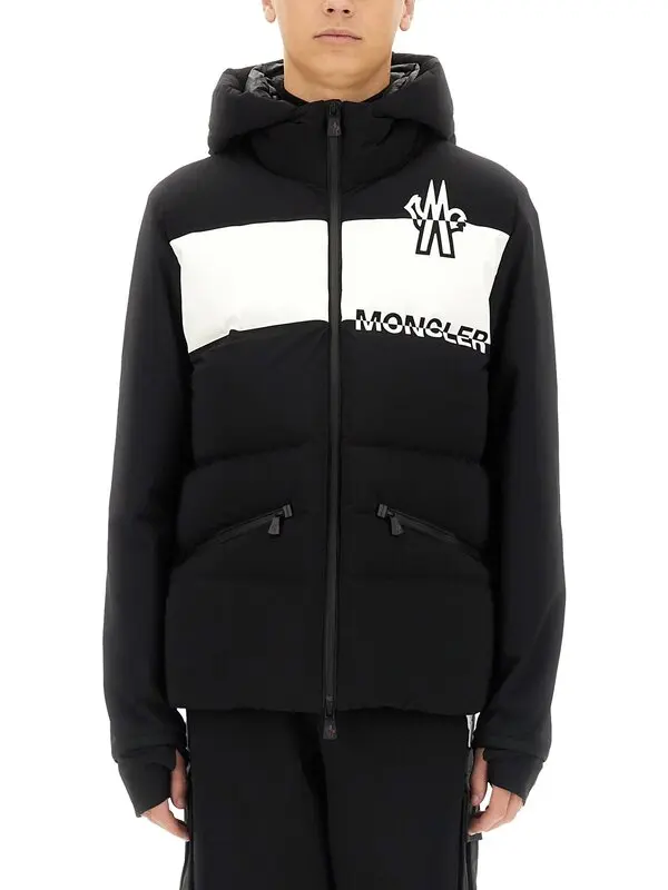 Moncler Padded Jacket With Logo - Black
